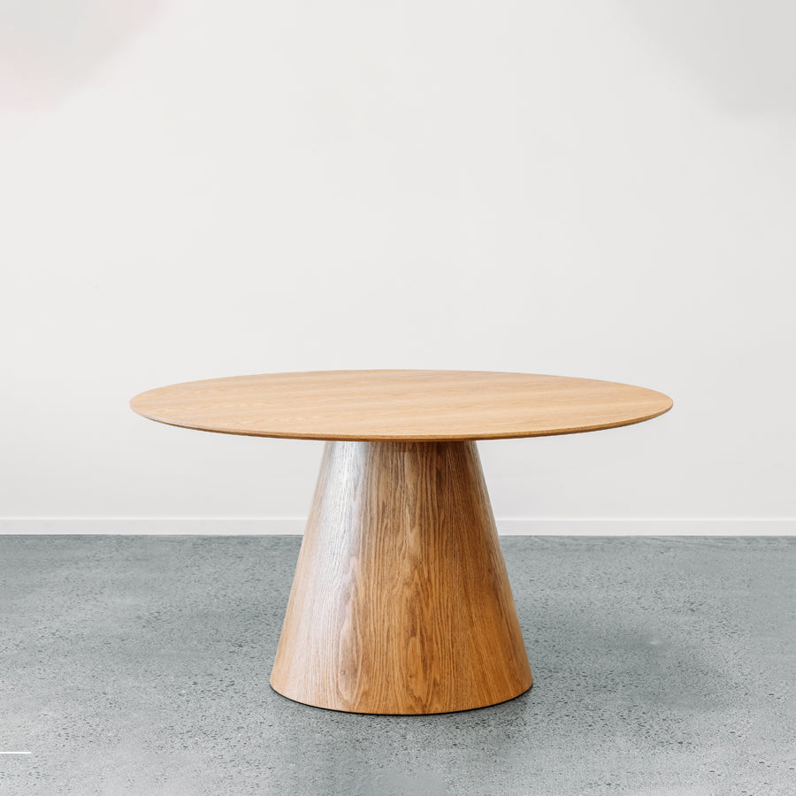 Alice round dining table in oak |Stacks |Wellington – Stacks Furniture ...